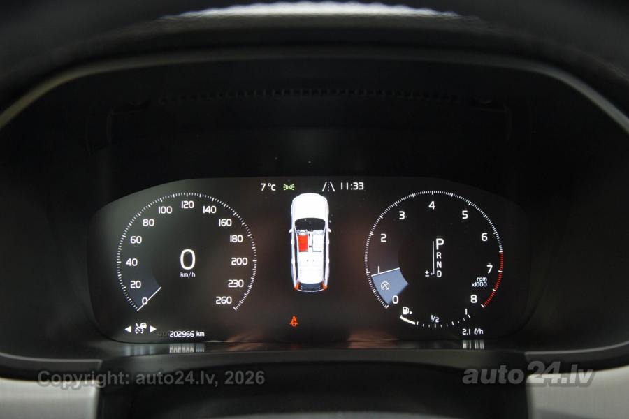 Pelēks Volvo V90 2018 Tallina, ar dzinēja tilpumu 2.00 L un nobraukumu 207 tūkst. km par 14990 €, foto 12 vietnē AUTOMOTO.COM.LV