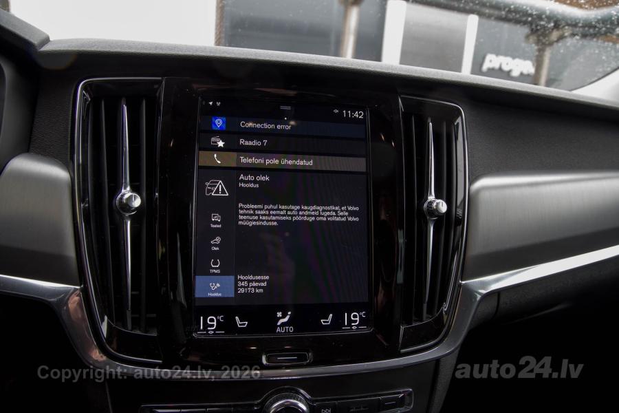 Pelēks Volvo V90 2018 Tallina, ar dzinēja tilpumu 2.00 L un nobraukumu 207 tūkst. km par 14990 €, foto 14 vietnē AUTOMOTO.COM.LV