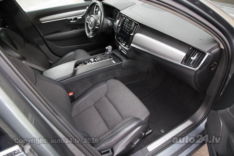 Pelēks Volvo V90 2018 Tallina, ar dzinēja tilpumu 2.00 L un nobraukumu 207 tūkst. km par 14990 €, foto 15 vietnē AUTOMOTO.COM.LV