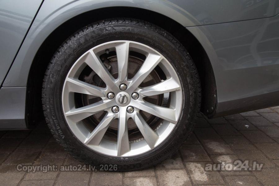 Pelēks Volvo V90 2018 Tallina, ar dzinēja tilpumu 2.00 L un nobraukumu 207 tūkst. km par 14990 €, foto 16 vietnē AUTOMOTO.COM.LV