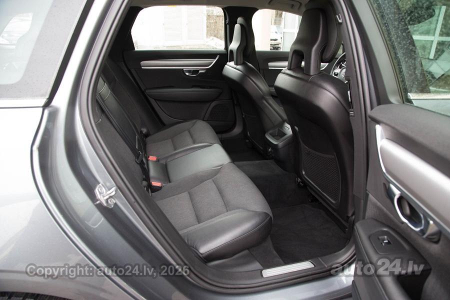 Pelēks Volvo V90 2018 Tallina, ar dzinēja tilpumu 2.00 L un nobraukumu 207 tūkst. km par 14990 €, foto 17 vietnē AUTOMOTO.COM.LV