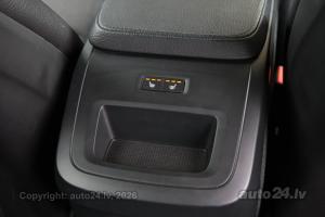 Pelēks Volvo V90 2018 Tallina, ar dzinēja tilpumu 2.00 L un nobraukumu 207 tūkst. km par 14990 €, foto 18 vietnē AUTOMOTO.COM.LV