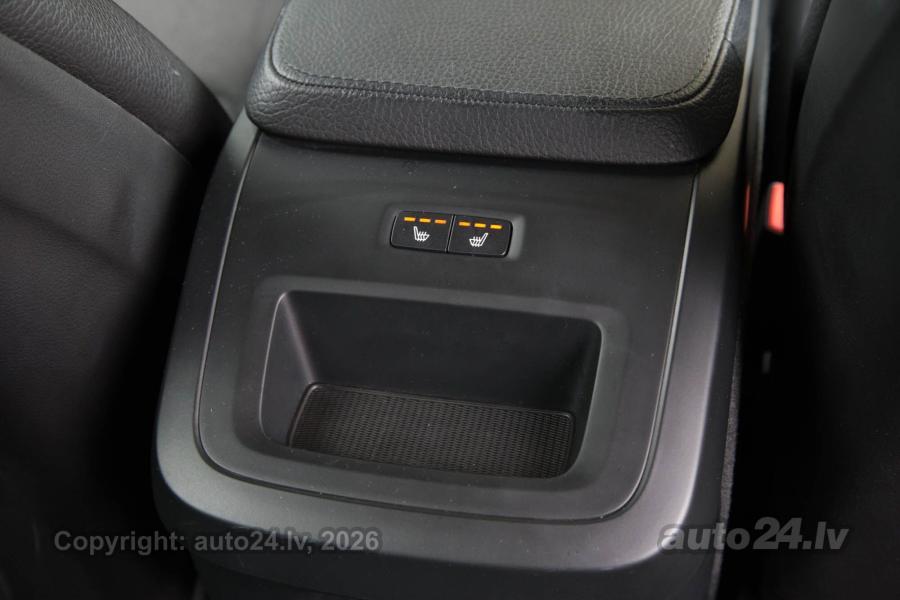 Pelēks Volvo V90 2018 Tallina, ar dzinēja tilpumu 2.00 L un nobraukumu 207 tūkst. km par 14990 €, foto 18 vietnē AUTOMOTO.COM.LV