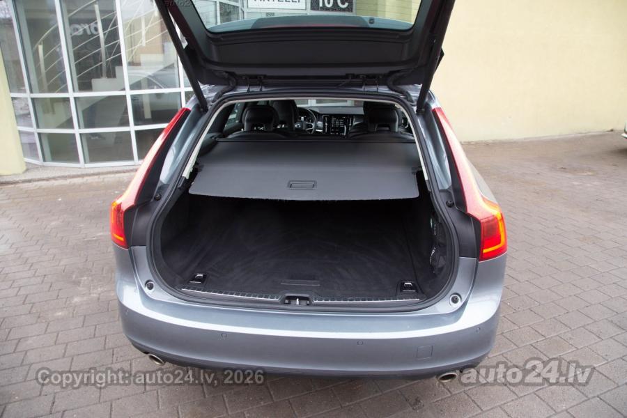 Pelēks Volvo V90 2018 Tallina, ar dzinēja tilpumu 2.00 L un nobraukumu 207 tūkst. km par 14990 €, foto 20 vietnē AUTOMOTO.COM.LV