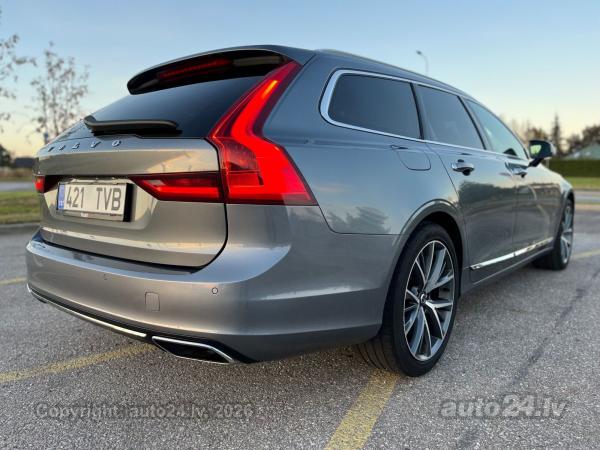 Grey Volvo V90 2018 in Tartu, with an engine capacity of 2.00 L and mileage of 201 thousand km for 17900 €, photo 10 on AUTOMOTO.COM.LV