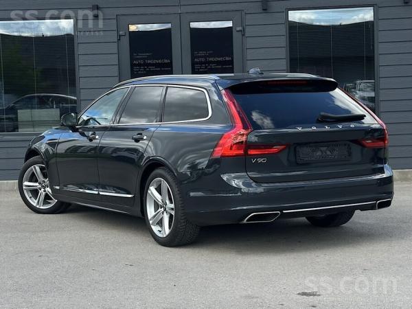 Grey Volvo V90 2018 in Jelgava, with an engine capacity of 2.00 L and mileage of 220 thousand km for 18300 €, photo 2 on AUTOMOTO.COM.LV
