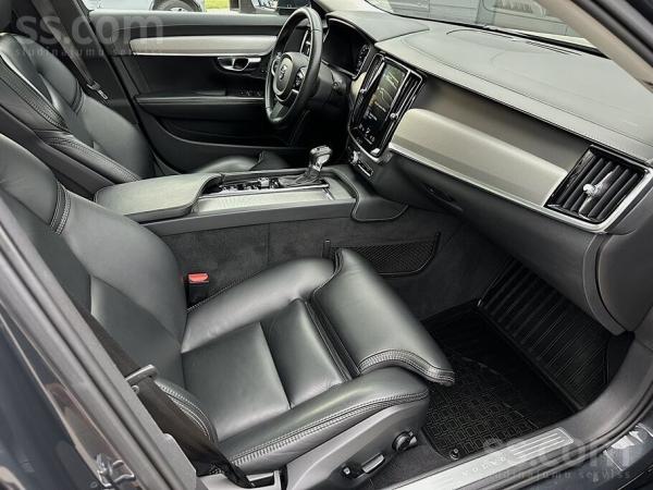 Grey Volvo V90 2018 in Jelgava, with an engine capacity of 2.00 L and mileage of 220 thousand km for 18300 €, photo 7 on AUTOMOTO.COM.LV
