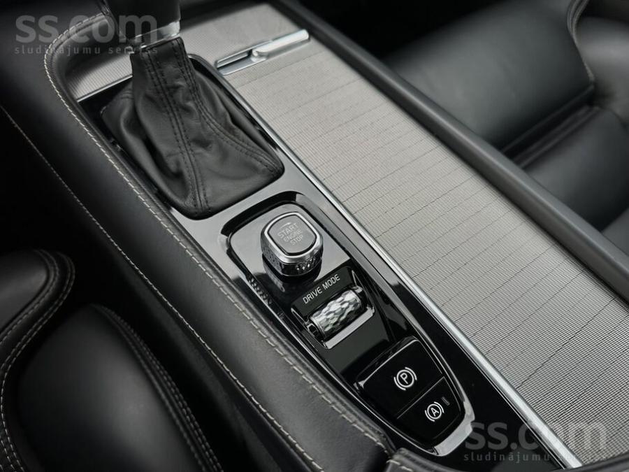 Pelēks Volvo V90 2018 Jelgava, ar dzinēja tilpumu 2.00 L un nobraukumu 220 tūkst. km par 18300 €, foto 18 vietnē AUTOMOTO.COM.LV