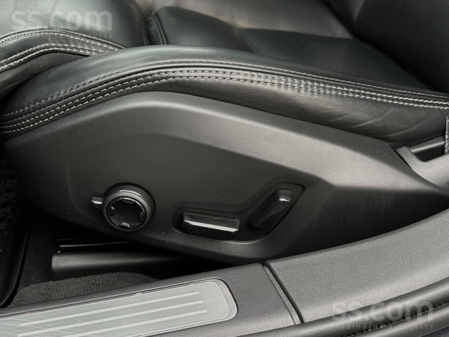 Pelēks Volvo V90 2018 Jelgava, ar dzinēja tilpumu 2.00 L un nobraukumu 220 tūkst. km par 18300 €, foto 23 vietnē AUTOMOTO.COM.LV