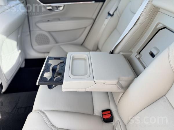 Pelēks Volvo V90 2018 Rīga, ar dzinēja tilpumu 2.00 L un nobraukumu 215 tūkst. km par 18995 €, foto 9 vietnē AUTOMOTO.COM.LV