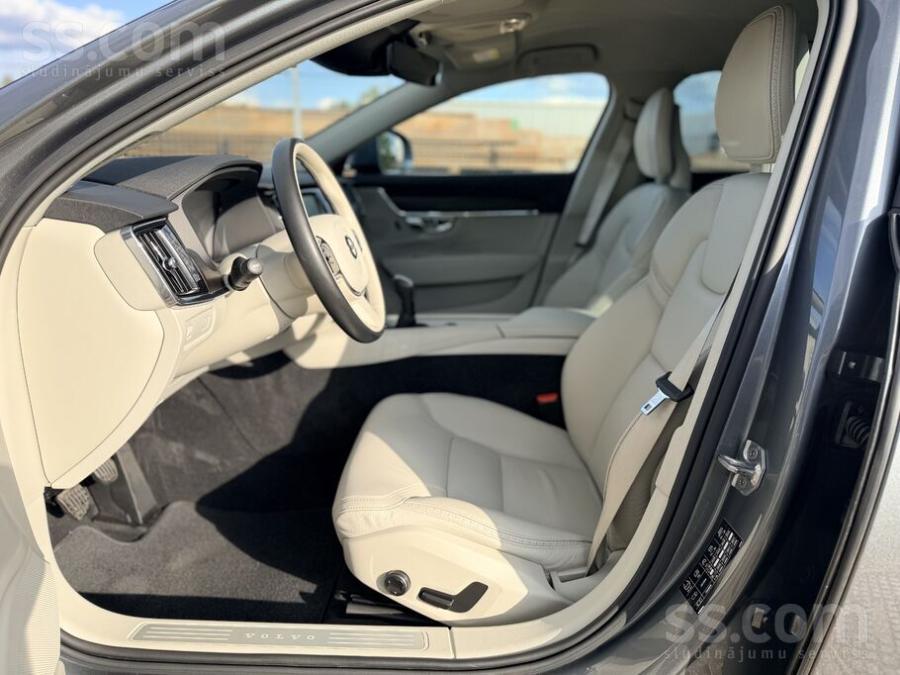 Pelēks Volvo V90 2018 Rīga, ar dzinēja tilpumu 2.00 L un nobraukumu 215 tūkst. km par 18995 €, foto 14 vietnē AUTOMOTO.COM.LV