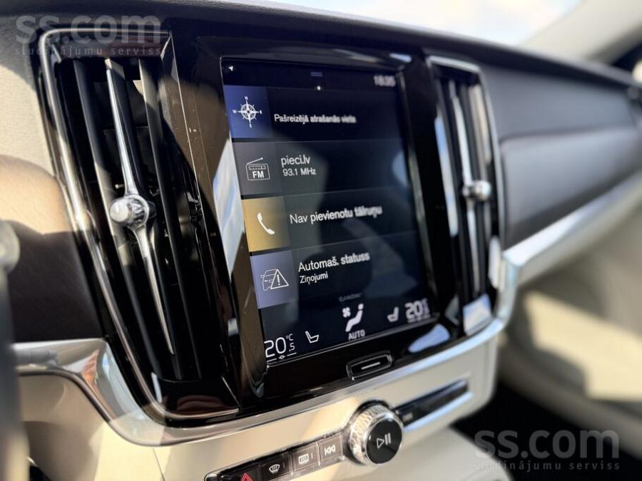 Pelēks Volvo V90 2018 Rīga, ar dzinēja tilpumu 2.00 L un nobraukumu 215 tūkst. km par 18995 €, foto 16 vietnē AUTOMOTO.COM.LV