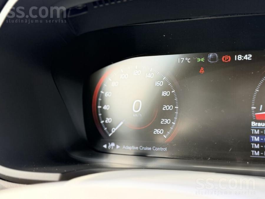 Pelēks Volvo V90 2018 Rīga, ar dzinēja tilpumu 2.00 L un nobraukumu 215 tūkst. km par 18995 €, foto 23 vietnē AUTOMOTO.COM.LV