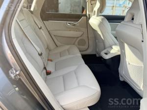 Pelēks Volvo V90 2018 Rīga, ar dzinēja tilpumu 2.00 L un nobraukumu 215 tūkst. km par 18995 €, foto 26 vietnē AUTOMOTO.COM.LV