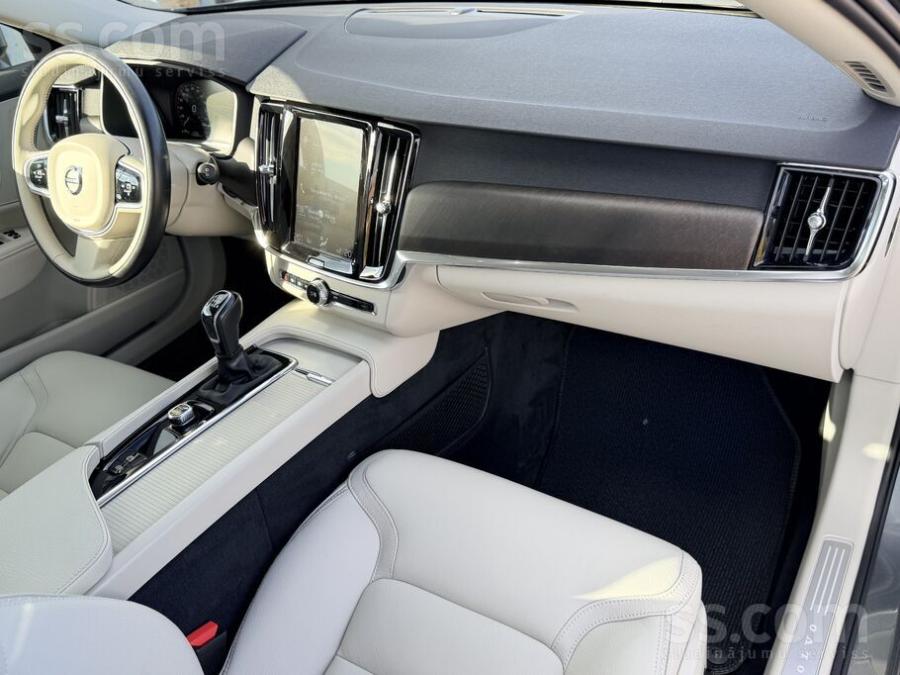Pelēks Volvo V90 2018 Rīga, ar dzinēja tilpumu 2.00 L un nobraukumu 215 tūkst. km par 18995 €, foto 28 vietnē AUTOMOTO.COM.LV
