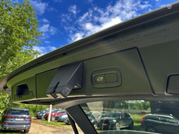 Grey Volvo V90 2018 in Kaunas, with an engine capacity of 1.97 L and mileage of 225 thousand km for 13950 €, photo 7 on AUTOMOTO.COM.LV