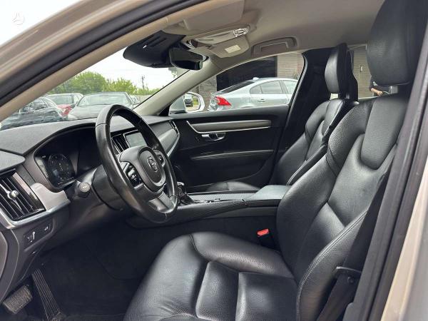Grey Volvo V90 2018 in Kaunas, with an engine capacity of 1.97 L and mileage of 225 thousand km for 13950 €, photo 9 on AUTOMOTO.COM.LV