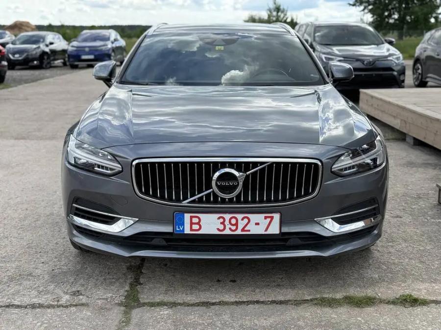 Pelēks Volvo V90 2018 Rīga, ar dzinēja tilpumu 2.00 L un nobraukumu 157 tūkst. km par 19990 €, foto 4 vietnē AUTOMOTO.COM.LV
