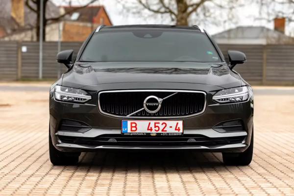 Pelēks Volvo V90 2018 Jelgava, ar dzinēja tilpumu 2.00 L un nobraukumu 187 tūkst. km par 15000 €, foto 3 vietnē AUTOMOTO.COM.LV