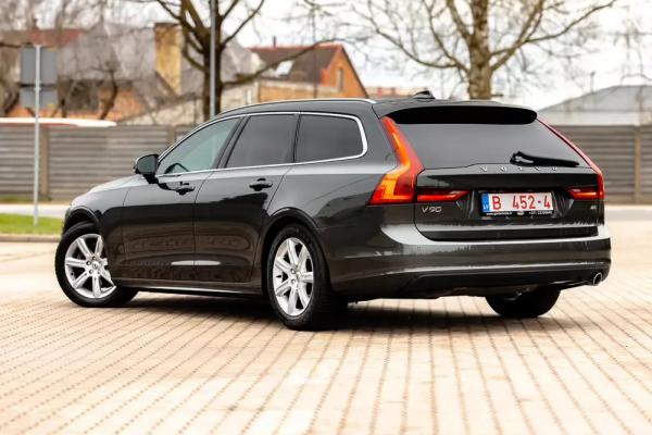 Pelēks Volvo V90 2018 Jelgava, ar dzinēja tilpumu 2.00 L un nobraukumu 187 tūkst. km par 15000 €, foto 4 vietnē AUTOMOTO.COM.LV