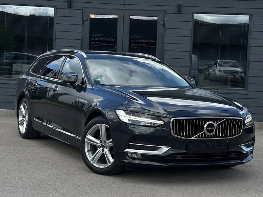 Pelēks Volvo V90 2018 Jelgava, ar dzinēja tilpumu 2.00 L un nobraukumu 220 tūkst. km par 18300 €, foto 1 vietnē AUTOMOTO.COM.LV