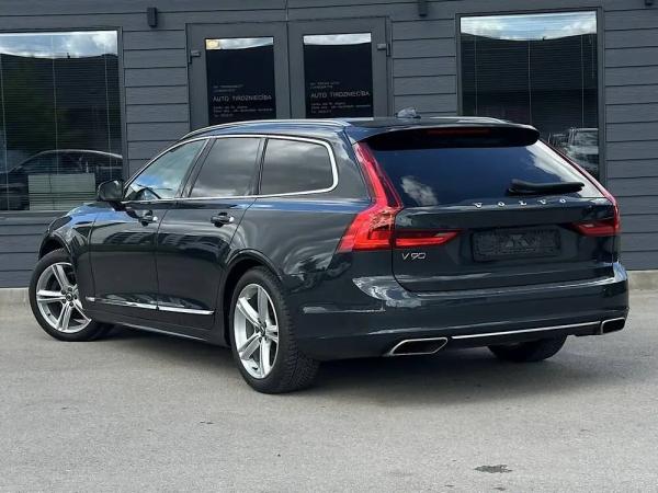 Pelēks Volvo V90 2018 Jelgava, ar dzinēja tilpumu 2.00 L un nobraukumu 220 tūkst. km par 18300 €, foto 2 vietnē AUTOMOTO.COM.LV