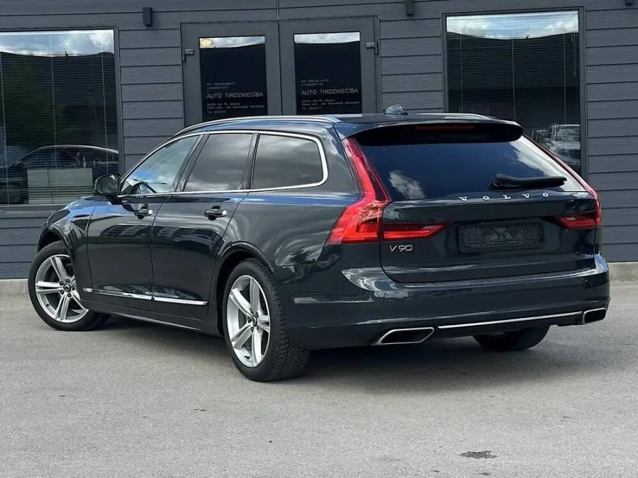 Pelēks Volvo V90 2018 Jelgava, ar dzinēja tilpumu 2.00 L un nobraukumu 220 tūkst. km par 18300 €, foto 3 vietnē AUTOMOTO.COM.LV
