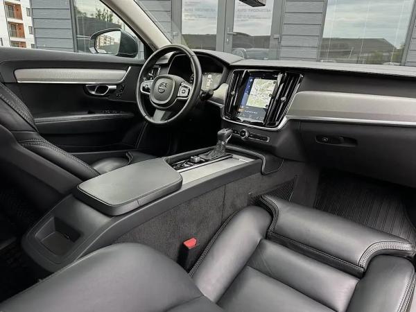 Pelēks Volvo V90 2018 Jelgava, ar dzinēja tilpumu 2.00 L un nobraukumu 220 tūkst. km par 18300 €, foto 6 vietnē AUTOMOTO.COM.LV