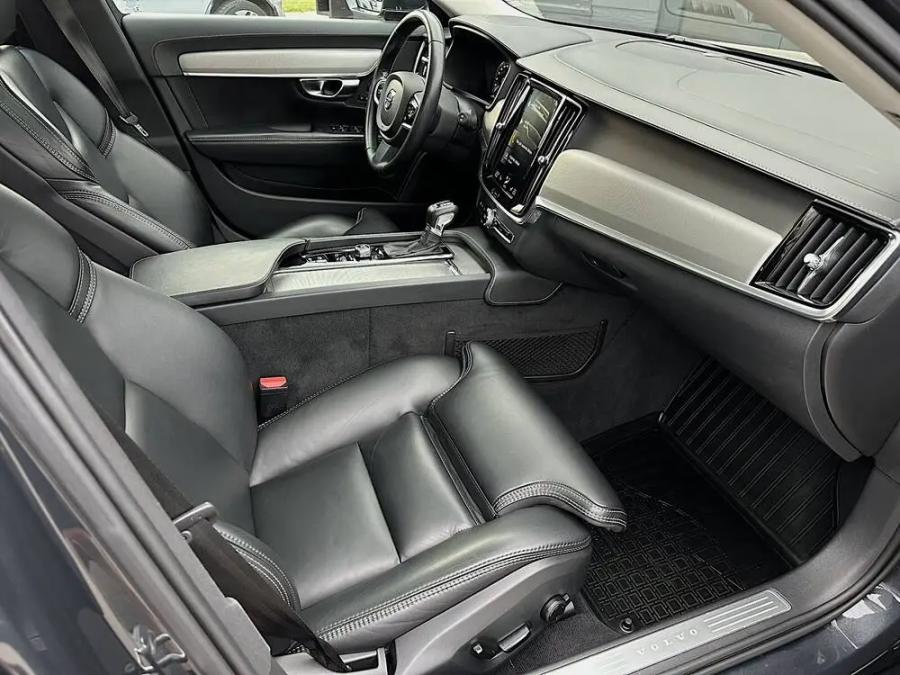 Pelēks Volvo V90 2018 Jelgava, ar dzinēja tilpumu 2.00 L un nobraukumu 220 tūkst. km par 18300 €, foto 8 vietnē AUTOMOTO.COM.LV