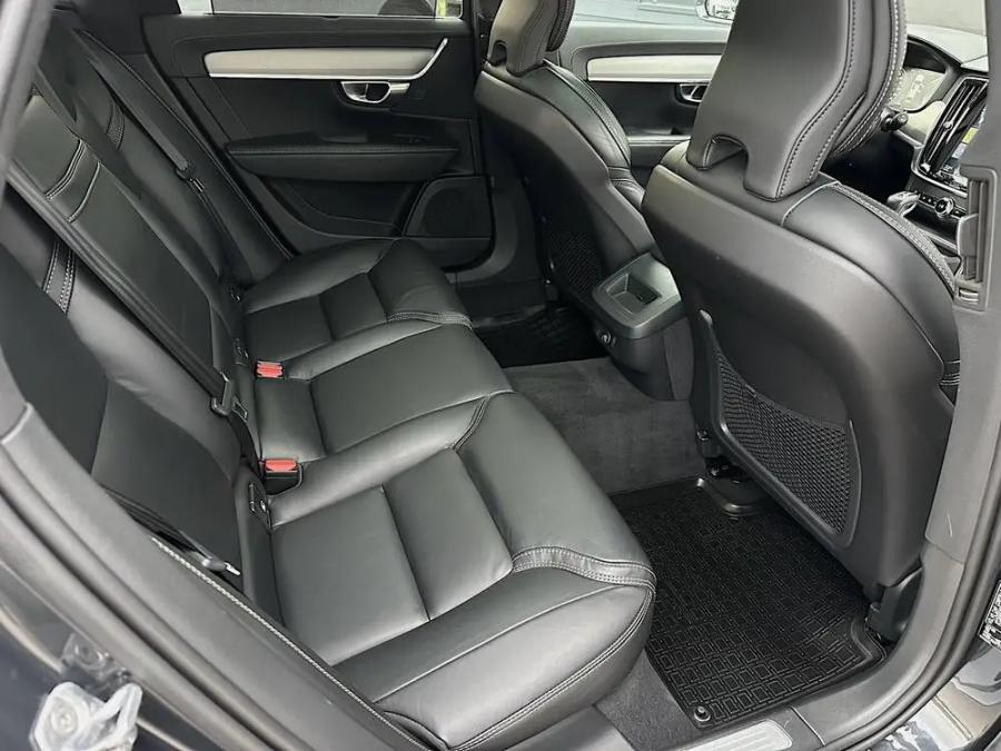 Pelēks Volvo V90 2018 Jelgava, ar dzinēja tilpumu 2.00 L un nobraukumu 220 tūkst. km par 18300 €, foto 11 vietnē AUTOMOTO.COM.LV