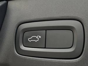 Pelēks Volvo V90 2018 Jelgava, ar dzinēja tilpumu 2.00 L un nobraukumu 220 tūkst. km par 18300 €, foto 14 vietnē AUTOMOTO.COM.LV