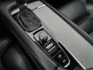 Pelēks Volvo V90 2018 Jelgava, ar dzinēja tilpumu 2.00 L un nobraukumu 220 tūkst. km par 18300 €, foto 18 vietnē AUTOMOTO.COM.LV
