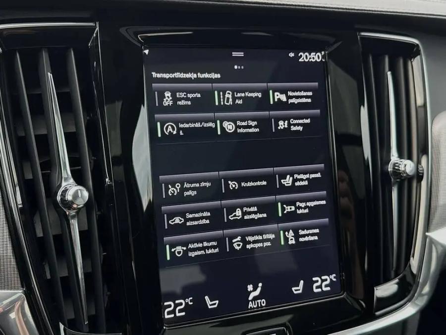 Pelēks Volvo V90 2018 Jelgava, ar dzinēja tilpumu 2.00 L un nobraukumu 220 tūkst. km par 18300 €, foto 20 vietnē AUTOMOTO.COM.LV