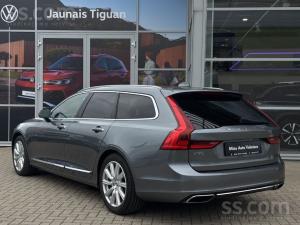 Pelēks Volvo V90 2018 Valmiera, ar dzinēja tilpumu 2.00 L un nobraukumu 208 tūkst. km par 17900 €, foto 5 vietnē AUTOMOTO.COM.LV