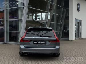Pelēks Volvo V90 2018 Valmiera, ar dzinēja tilpumu 2.00 L un nobraukumu 208 tūkst. km par 17900 €, foto 6 vietnē AUTOMOTO.COM.LV