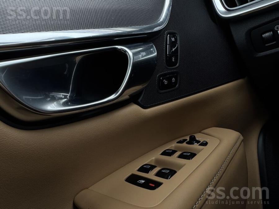 Pelēks Volvo V90 2018 Valmiera, ar dzinēja tilpumu 2.00 L un nobraukumu 208 tūkst. km par 17900 €, foto 16 vietnē AUTOMOTO.COM.LV