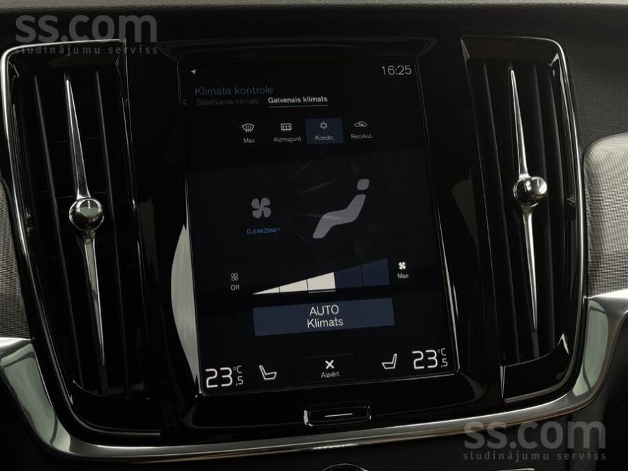 Pelēks Volvo V90 2018 Valmiera, ar dzinēja tilpumu 2.00 L un nobraukumu 208 tūkst. km par 17900 €, foto 23 vietnē AUTOMOTO.COM.LV