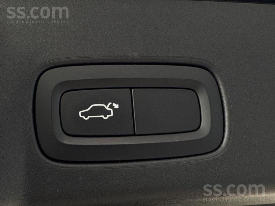 Pelēks Volvo V90 2018 Valmiera, ar dzinēja tilpumu 2.00 L un nobraukumu 208 tūkst. km par 17900 €, foto 29 vietnē AUTOMOTO.COM.LV