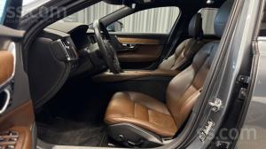 Grey Volvo V90 2018 in Riga, with an engine capacity of 2.00 L and mileage of 196 thousand km for 16990 €, photo 9 on AUTOMOTO.COM.LV