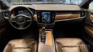 Grey Volvo V90 2018 in Riga, with an engine capacity of 2.00 L and mileage of 196 thousand km for 16990 €, photo 11 on AUTOMOTO.COM.LV