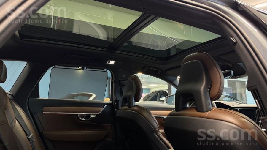 Grey Volvo V90 2018 in Riga, with an engine capacity of 2.00 L and mileage of 196 thousand km for 16990 €, photo 25 on AUTOMOTO.COM.LV