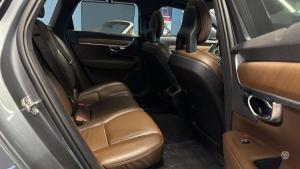 Pelēks Volvo V90 2018 Rīga, ar dzinēja tilpumu 2.00 L un nobraukumu 196 tūkst. km par 16990 €, foto 19 vietnē AUTOMOTO.COM.LV