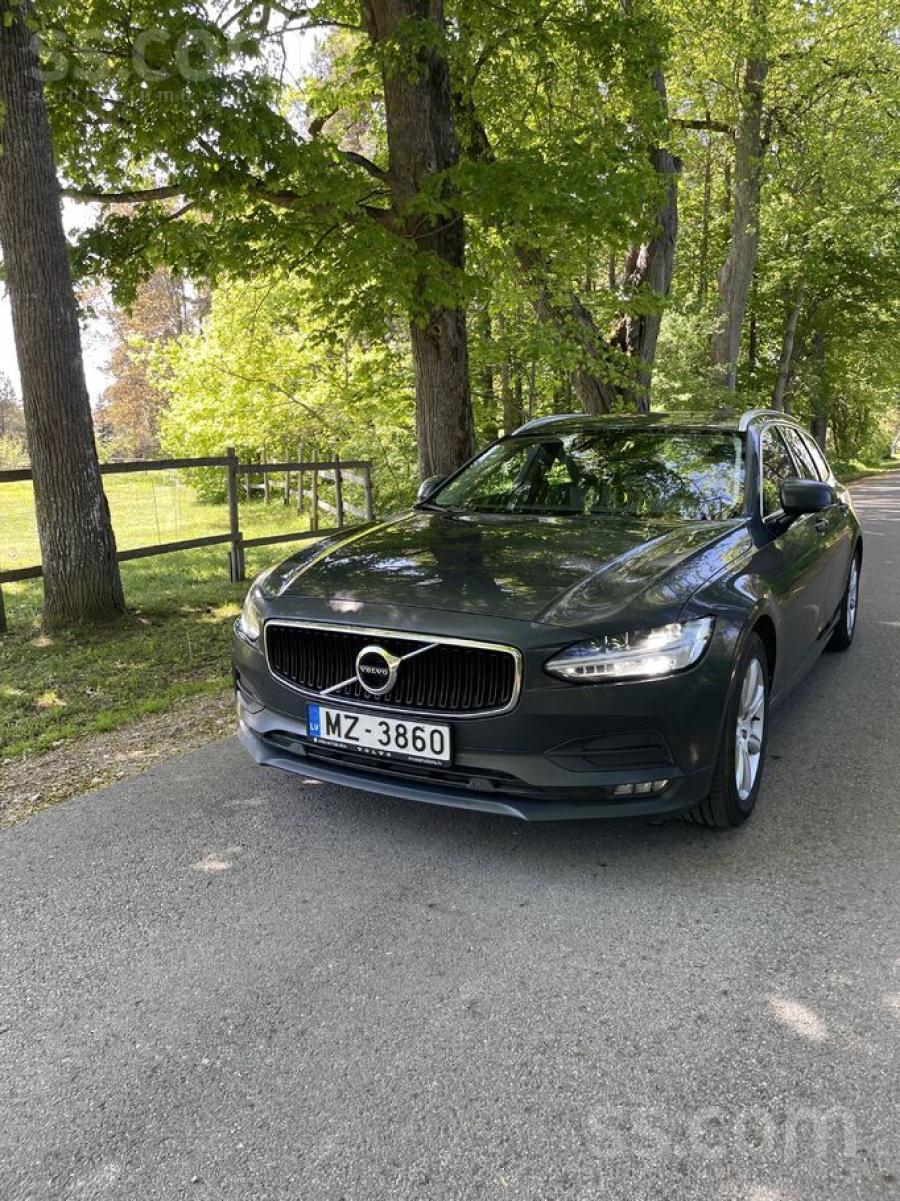 Grey Volvo V90 2018 in Liepaja, with an engine capacity of 2.00 L and mileage of 354 thousand km for 17300 €, photo 1 on AUTOMOTO.COM.LV