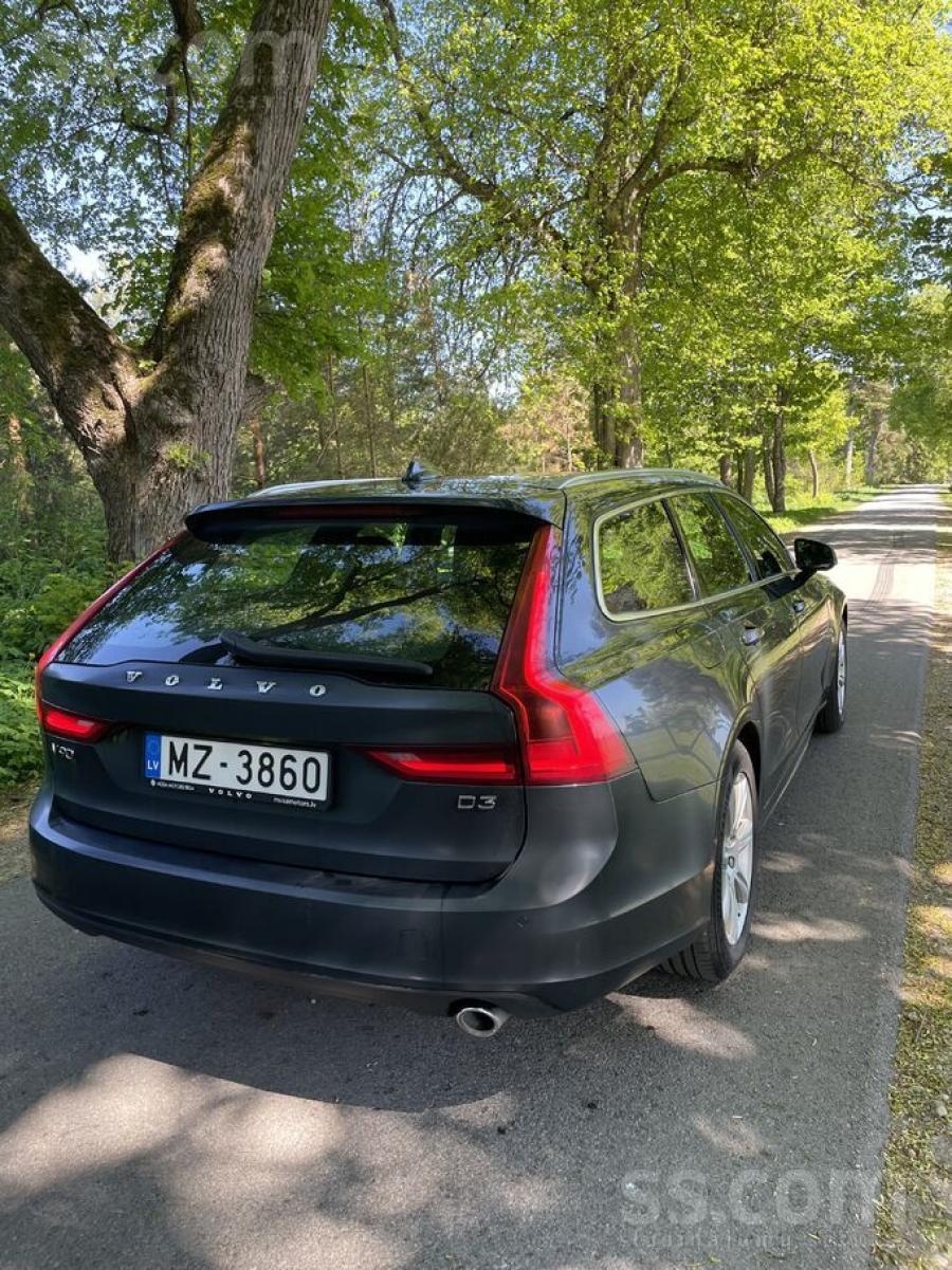 Grey Volvo V90 2018 in Liepaja, with an engine capacity of 2.00 L and mileage of 354 thousand km for 17300 €, photo 4 on AUTOMOTO.COM.LV
