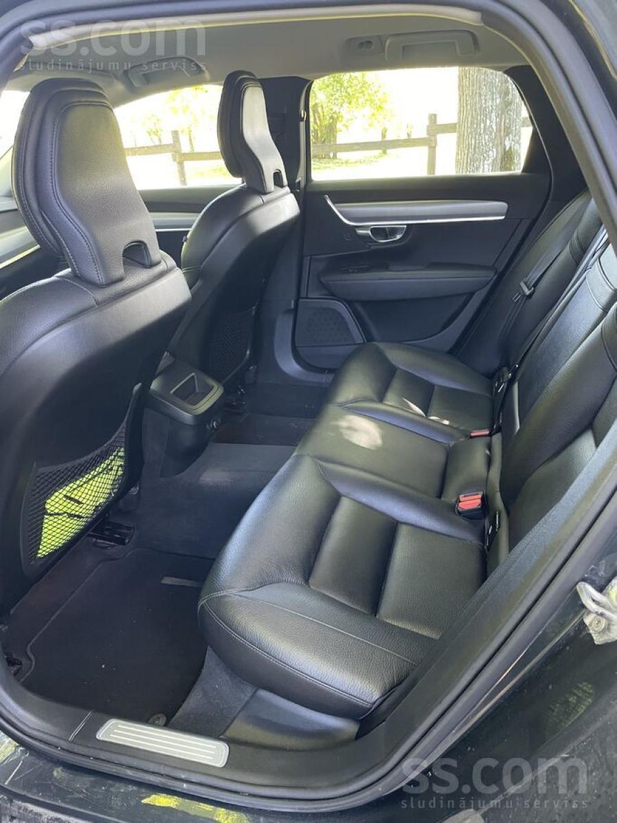Grey Volvo V90 2018 in Liepaja, with an engine capacity of 2.00 L and mileage of 354 thousand km for 17300 €, photo 6 on AUTOMOTO.COM.LV