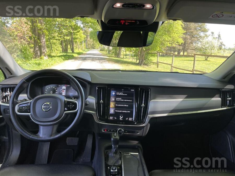 Grey Volvo V90 2018 in Liepaja, with an engine capacity of 2.00 L and mileage of 354 thousand km for 17300 €, photo 11 on AUTOMOTO.COM.LV