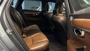 Grey Volvo V90 2018 in Riga, with an engine capacity of 2.00 L and mileage of 196 thousand km for 16990 €, photo 26 on AUTOMOTO.COM.LV