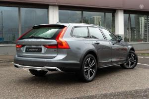 Grey Volvo V90 2018 in Vilnius, with an engine capacity of 1.97 L and mileage of 66 thousand km for 28000 €, photo 5 on AUTOMOTO.COM.LV