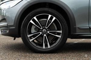 Grey Volvo V90 2018 in Vilnius, with an engine capacity of 1.97 L and mileage of 66 thousand km for 28000 €, photo 8 on AUTOMOTO.COM.LV