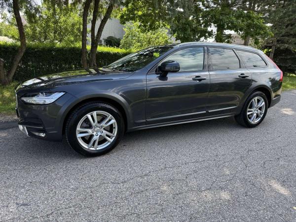 Pelēks Volvo V90 2018 Alīta, ar dzinēja tilpumu 1.97 L un nobraukumu 283 tūkst. km par 16799 €, foto 6 vietnē AUTOMOTO.COM.LV